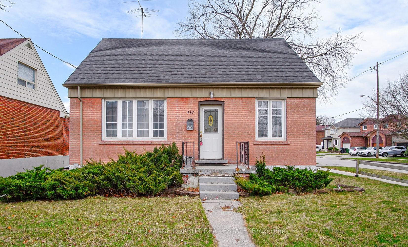 417 Valermo Drive, Toronto, ON M8W 2L6