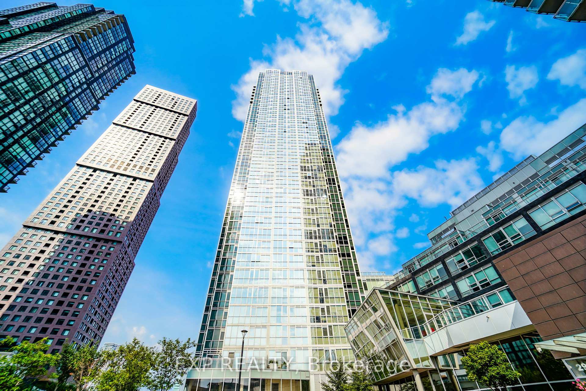 418 - 2916 Highway 7 Road, Vaughan, ON L4K 0K6