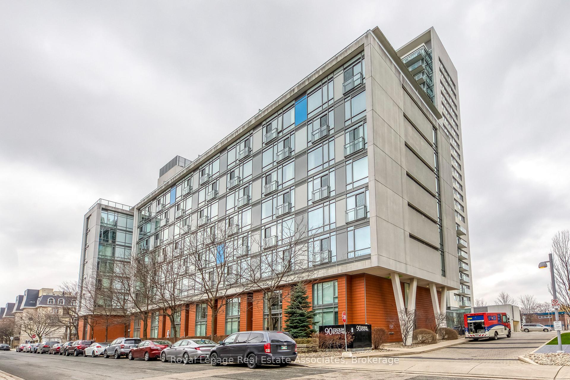 418 - 90 Stadium Road, Toronto, ON M5V 3W5