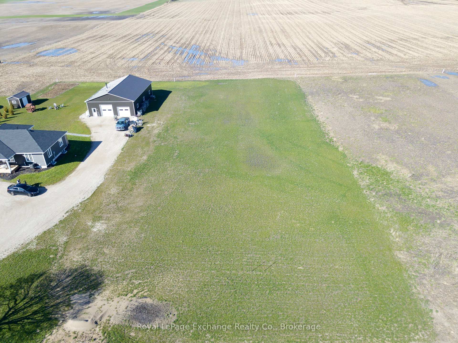 418 Hayes Lake Avenue, Huron-Kinloss, ON N0G 2B0