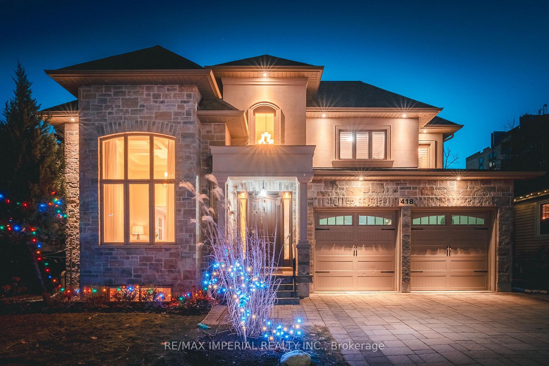 418 Queen Mary Drive, Oakville, ON L6K 3M1