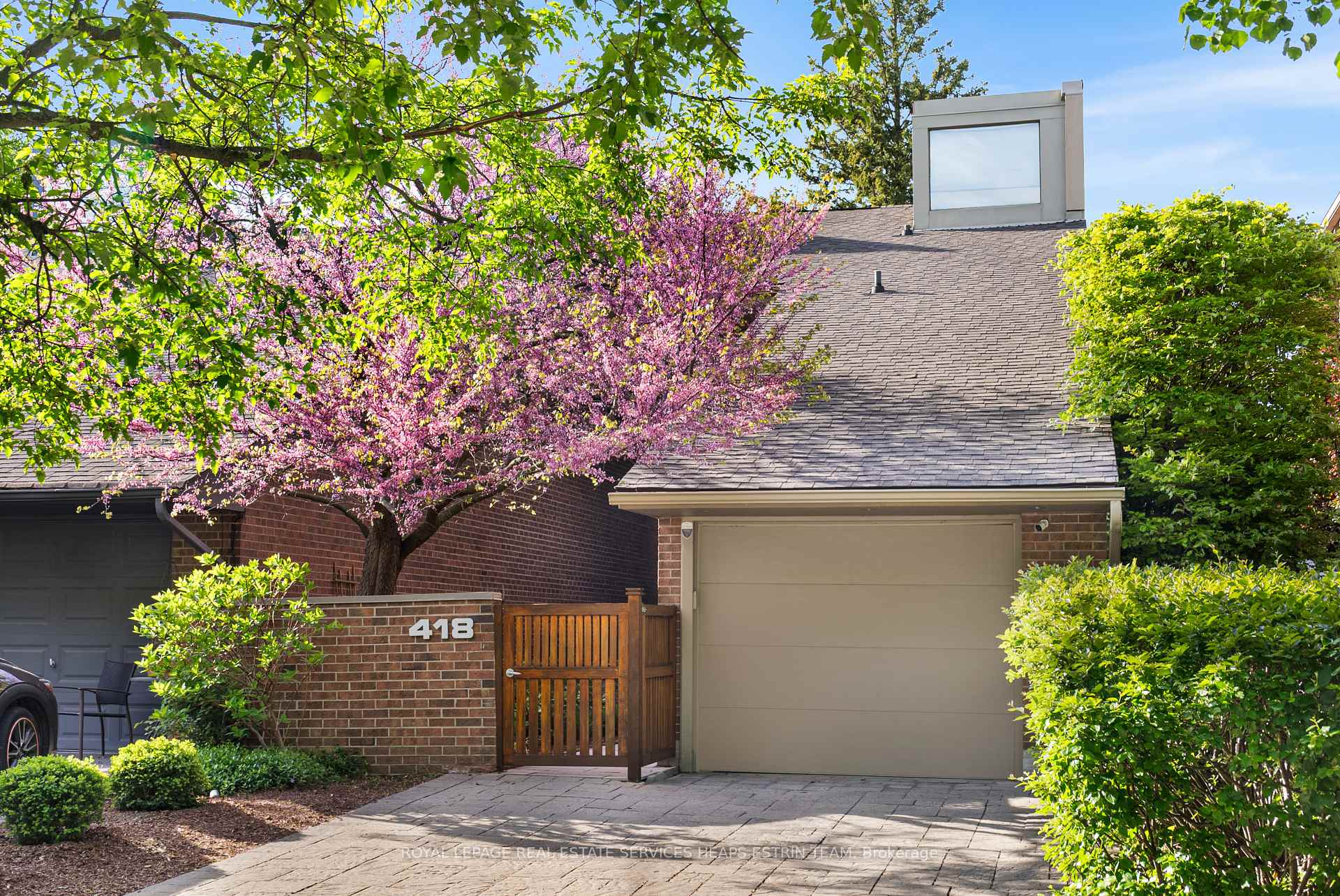 418 St Clair Avenue E, Toronto, ON M4T 1P5