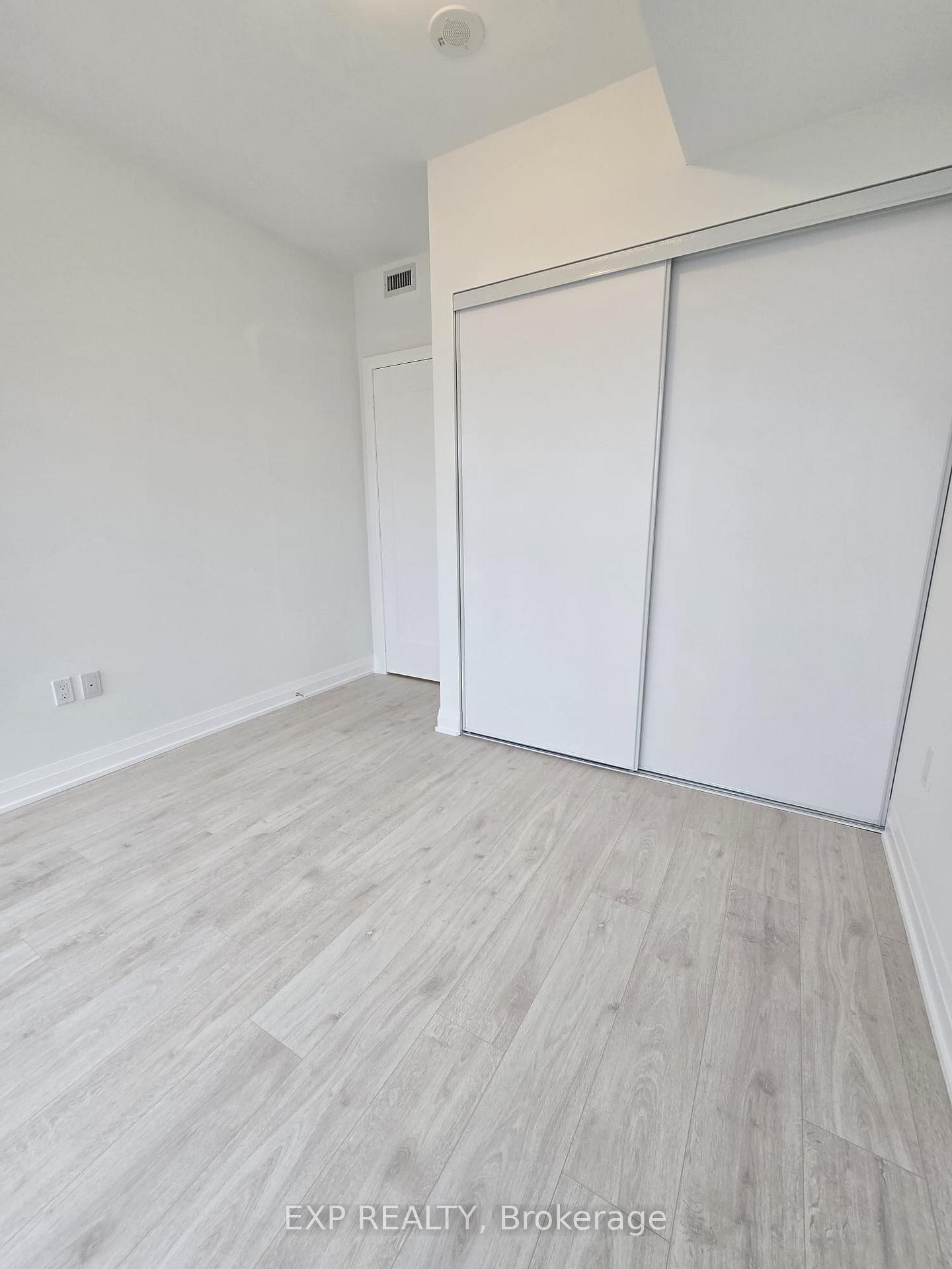 419 - 412 Silver Maple Road, Oakville, ON L6H 7X8