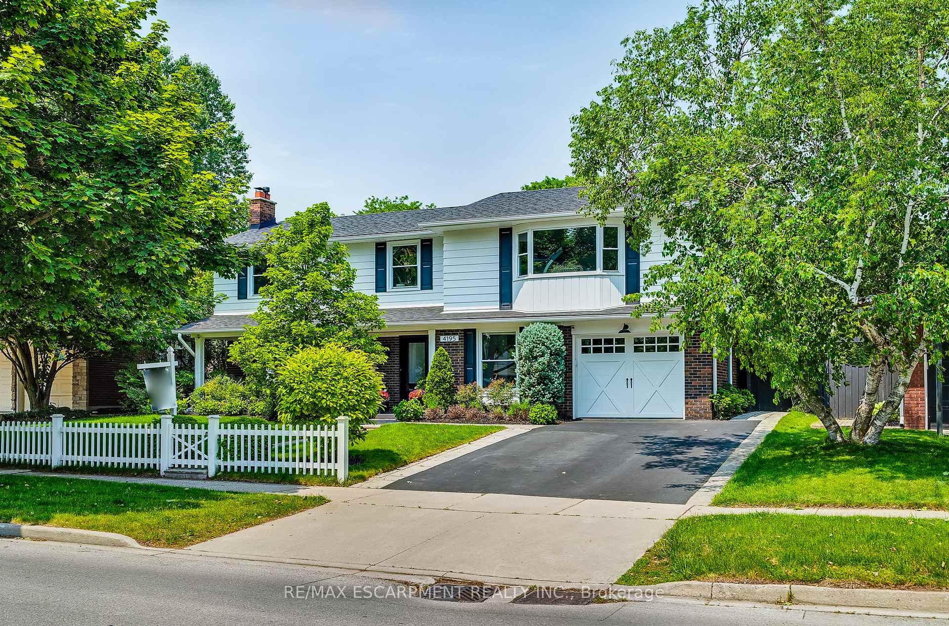 4195 Spruce Avenue, Burlington, ON L7L 1L1