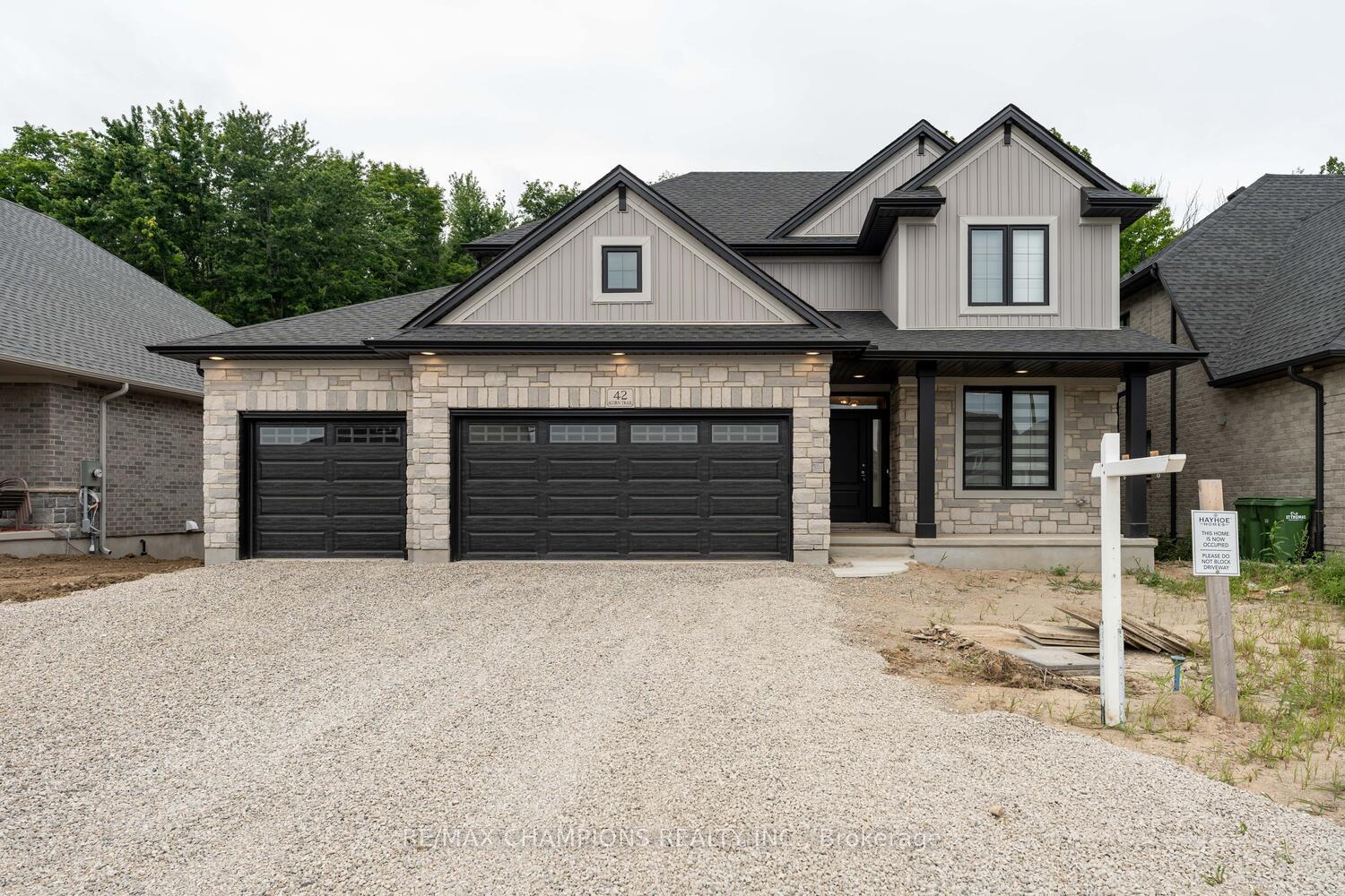 42 Acorn Trail, St. Thomas, ON N5R 0H8