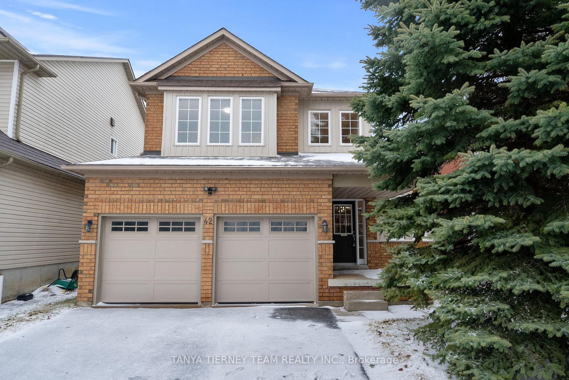 42 Amanda Avenue, Whitby, ON L1M 1K3