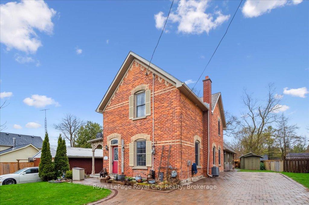 42 Bielby Street, East Luther Grand Valley, ON L9W 5N3