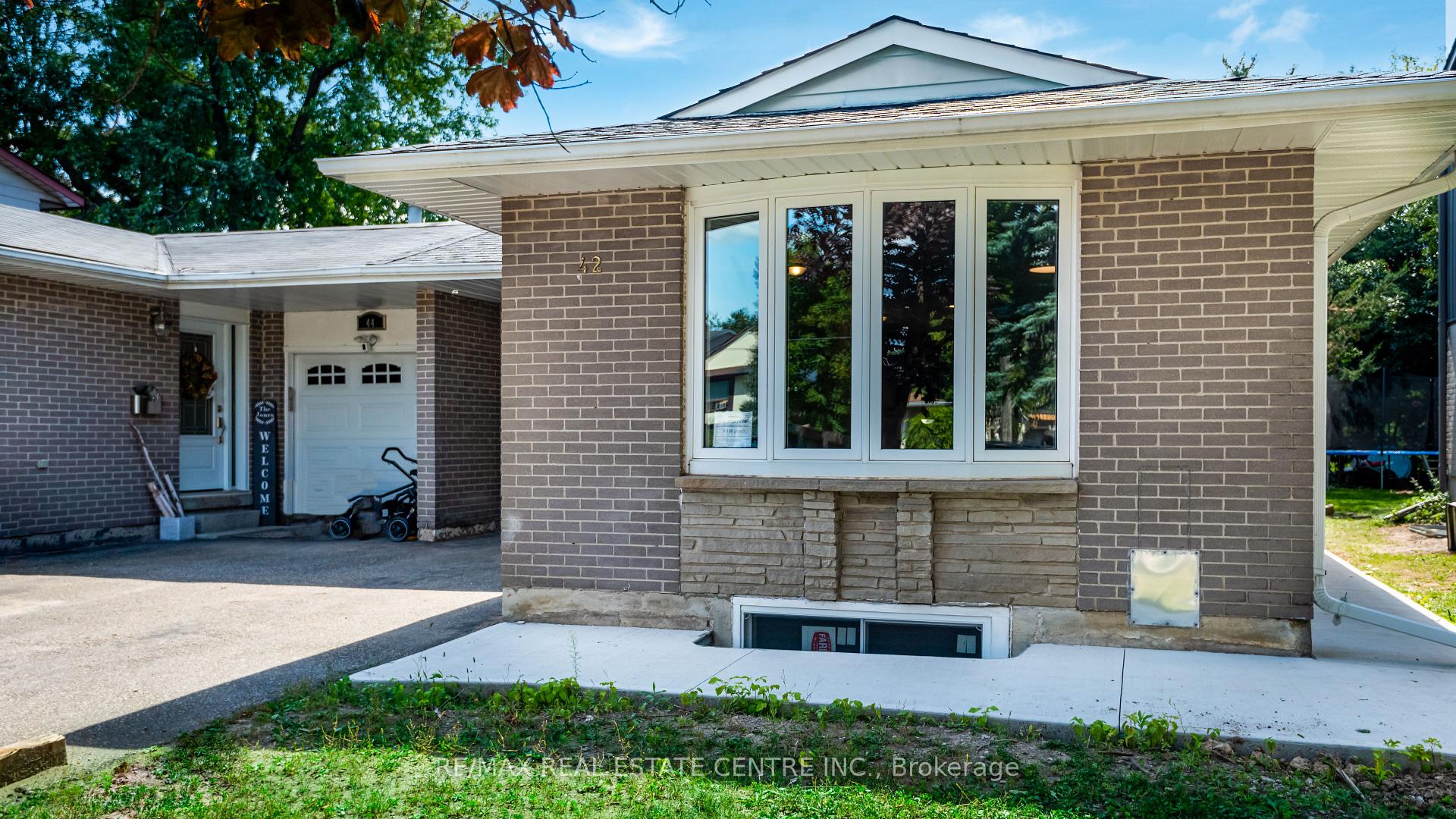 Upper - 42 Cardwell Street, Orangeville, ON L9W 2V6