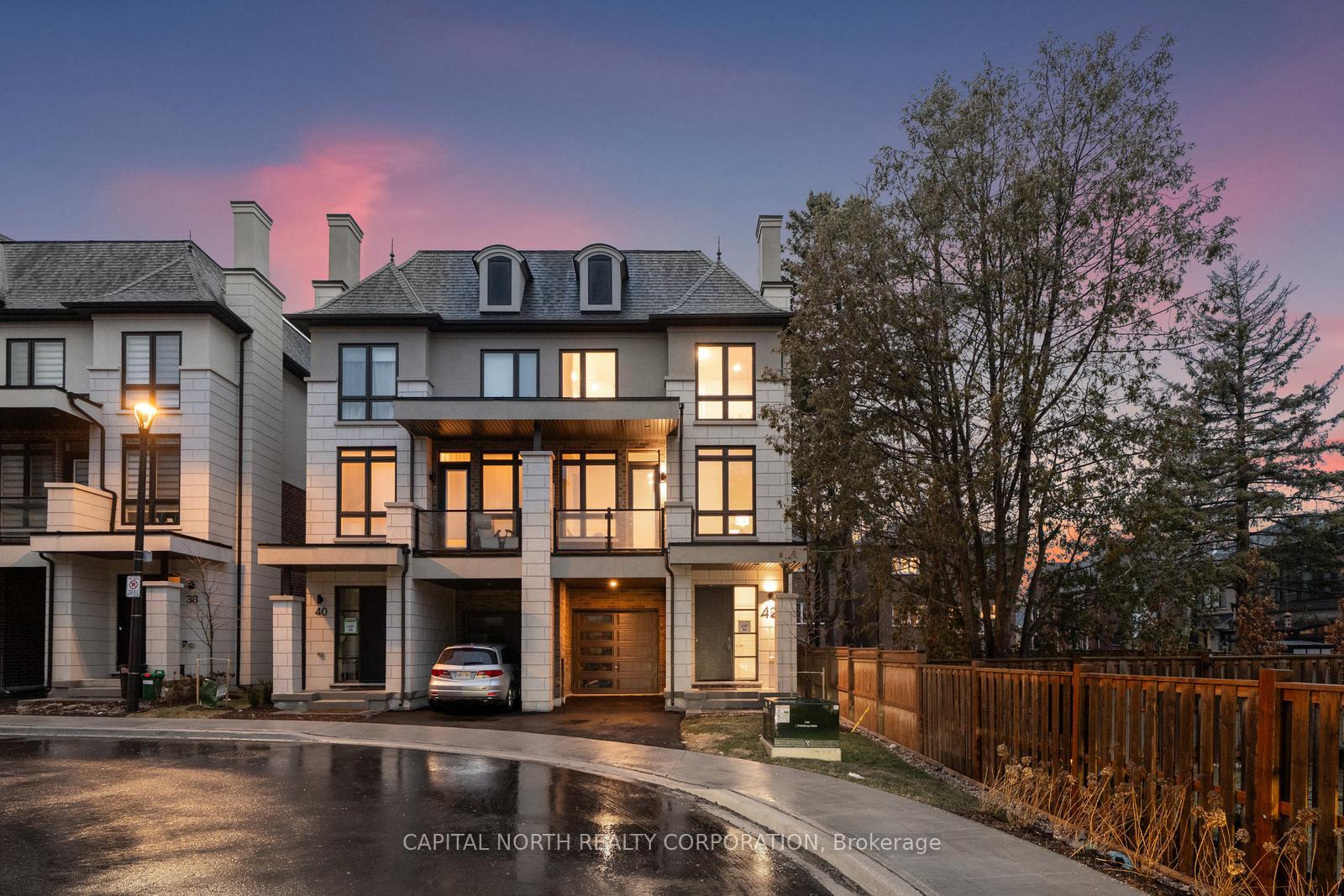 42 Chiara Rose Lane, Richmond Hill, ON L4E 1L4