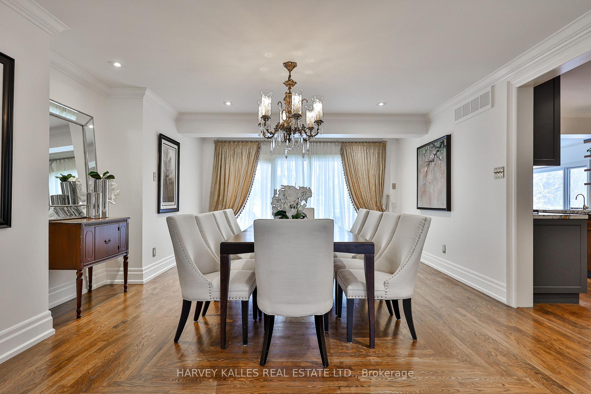 42 Fifeshire Road, Toronto, ON M2L 2G6