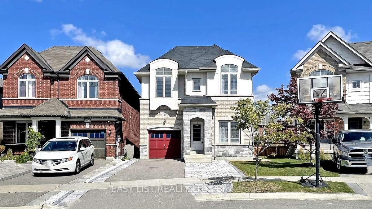 42 Foxberry Road, East Gwillimbury, ON L9N 0P6
