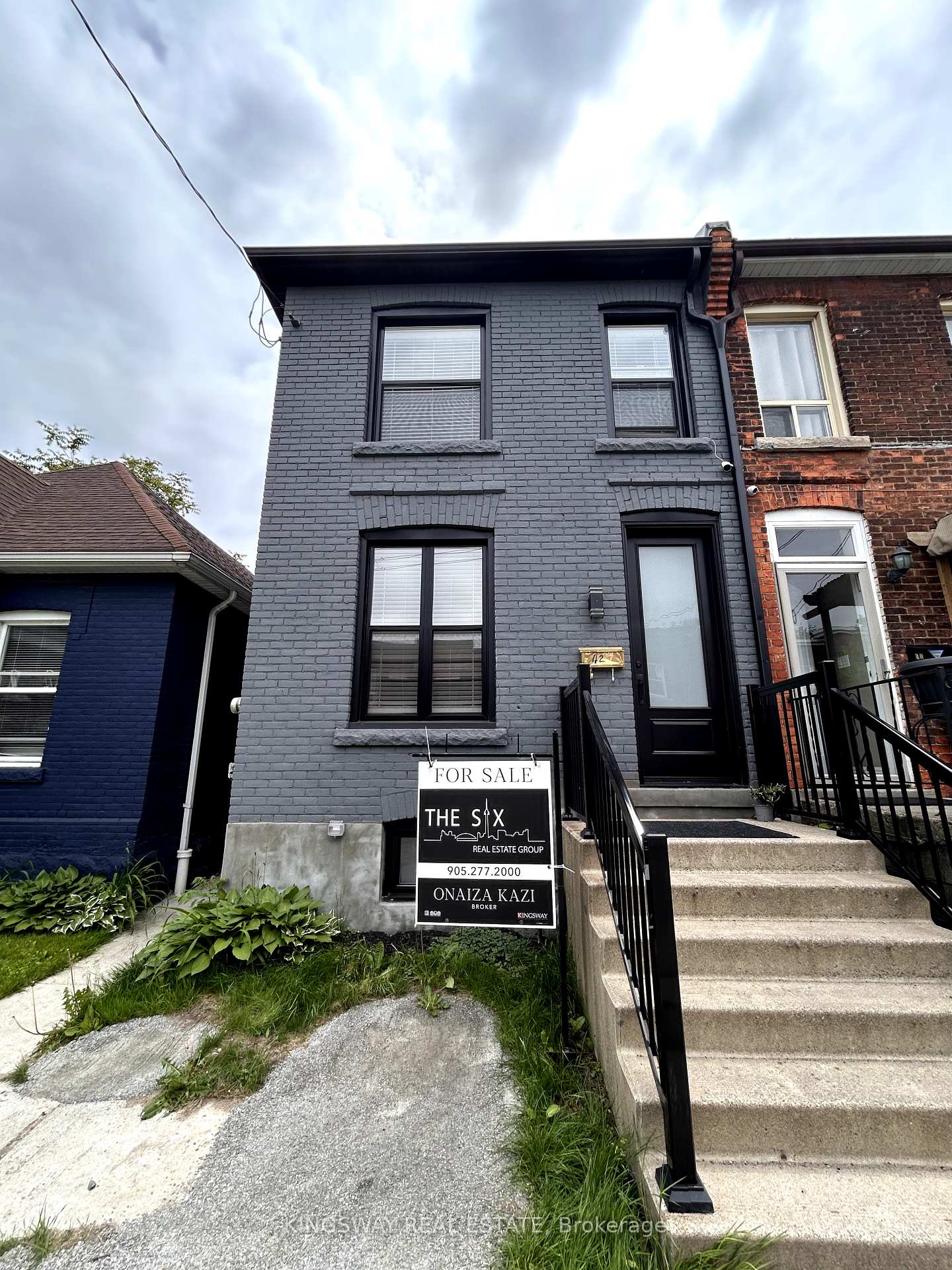 42 Madison Avenue, Hamilton, ON L8L 5Y4