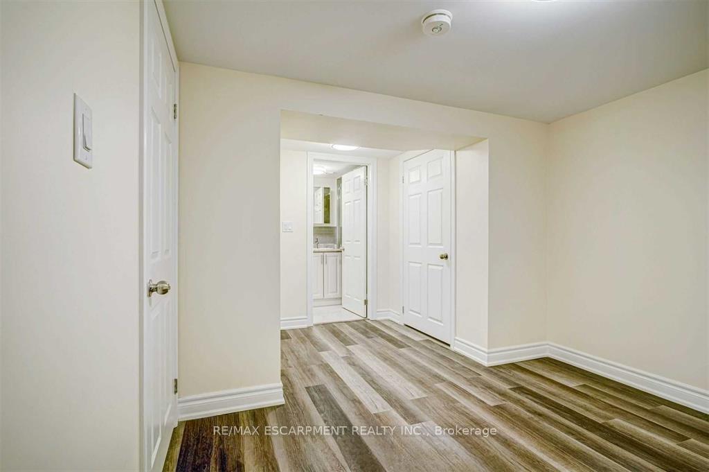 42 Madron Crescent, Toronto, ON M3J 1J1