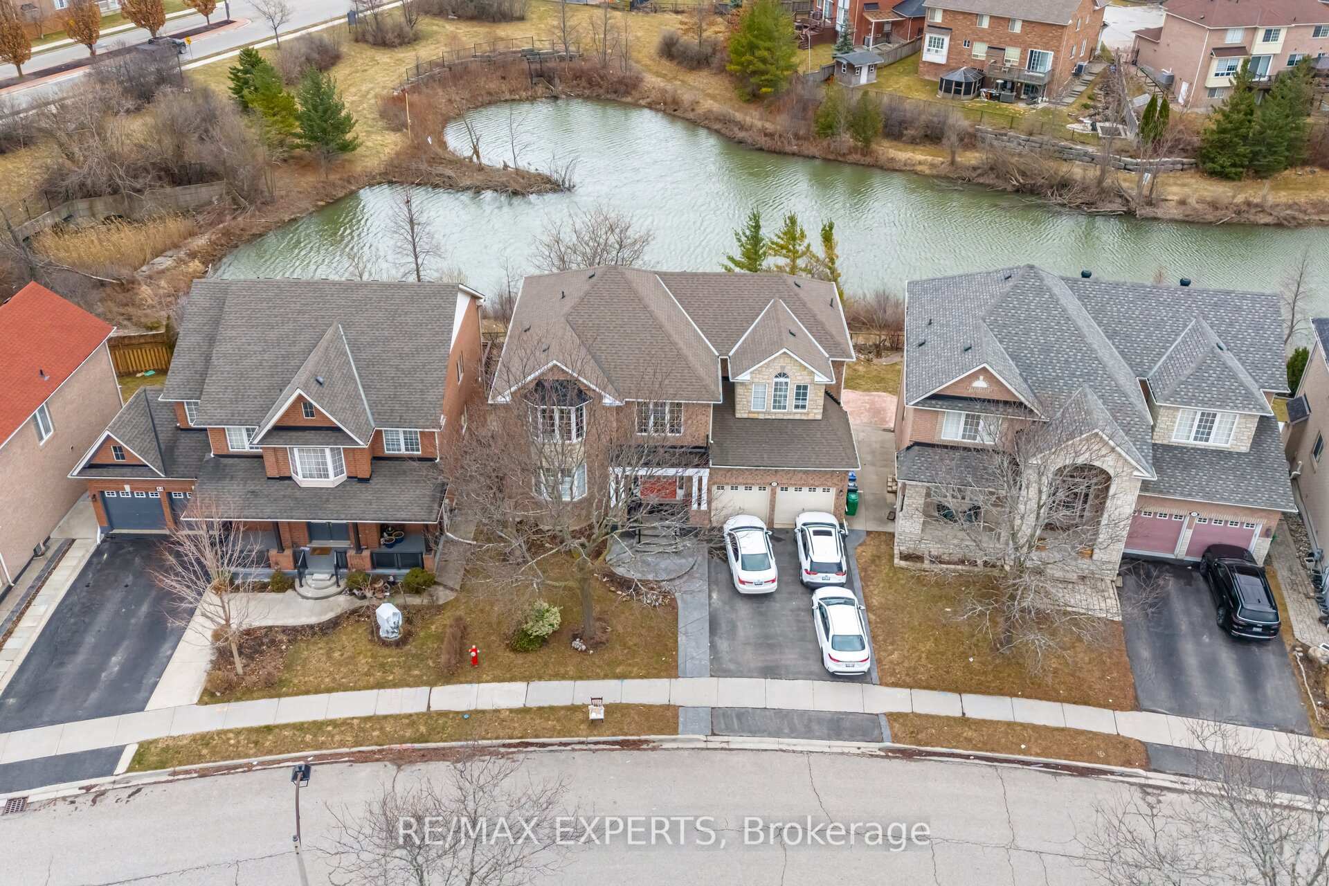 42 Merlin Drive, Brampton, ON L6P 1G1