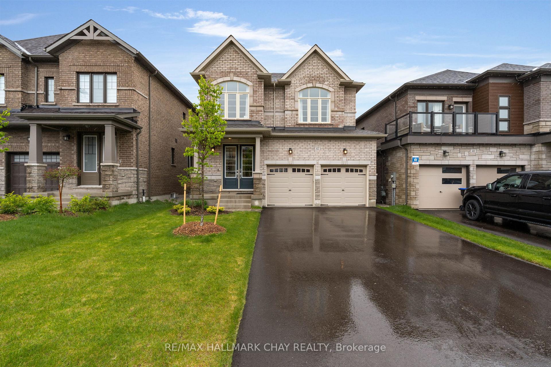 42 Periwinkle Road, Springwater, ON L9X 2C8