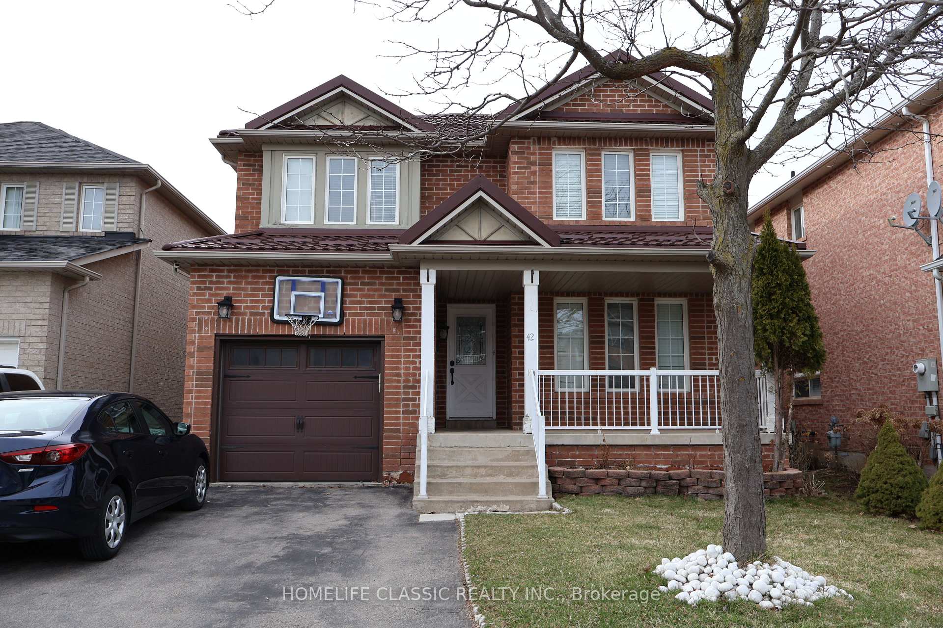 42 Schooner Dr Drive, Brampton, ON L7A 3H3