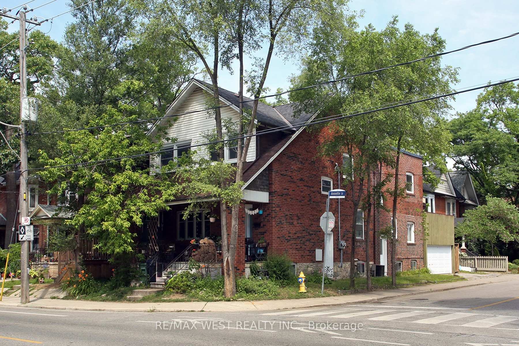 420 Annette Street, Toronto, ON M6P 1R9