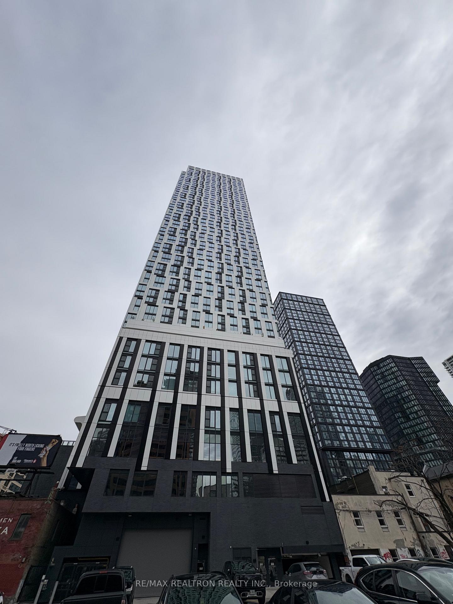 4205 - 252 Church Street, Toronto, ON M5B 0E6