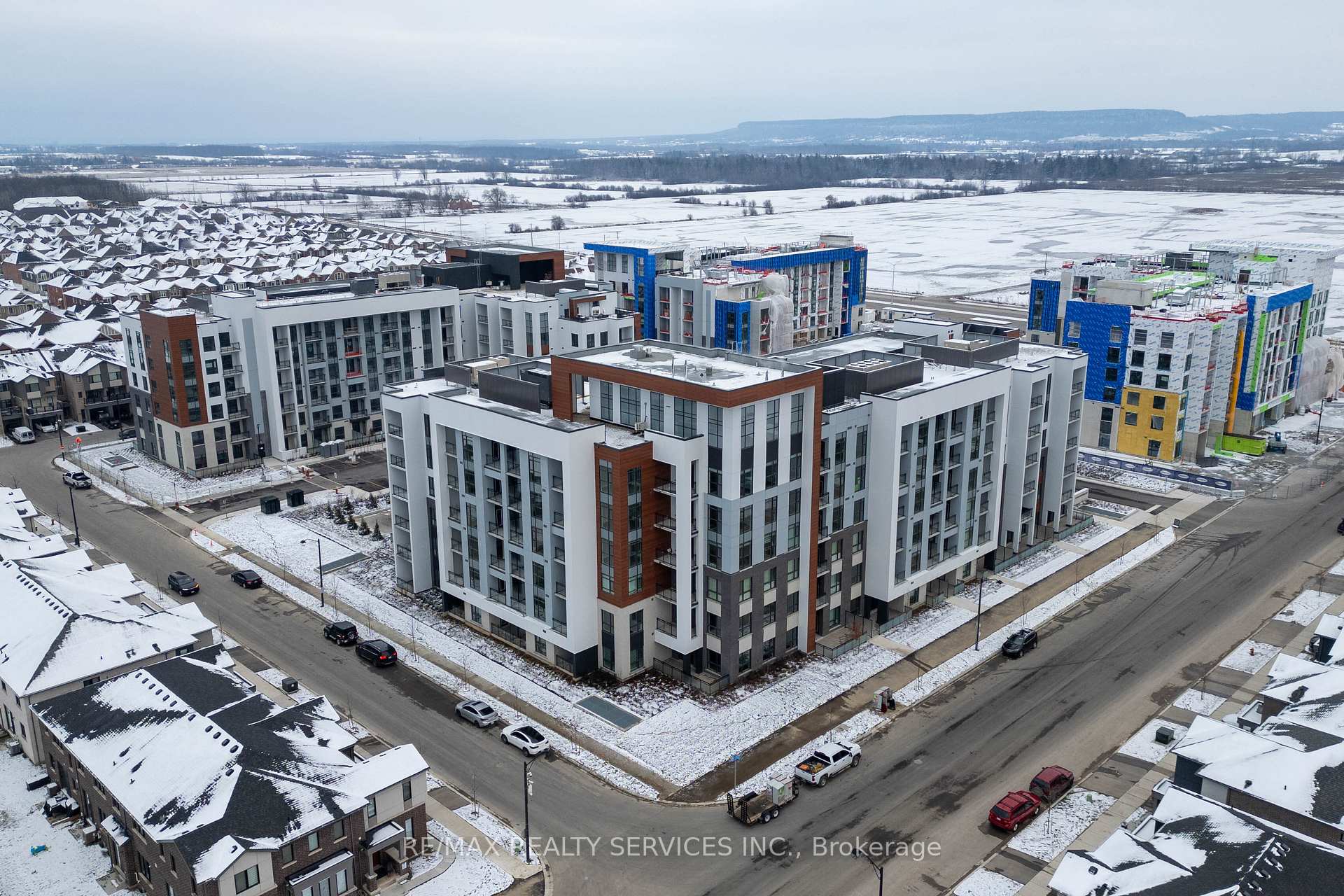 421 - 460 Gordon Krantz Avenue, Milton, ON L9E 1Z2