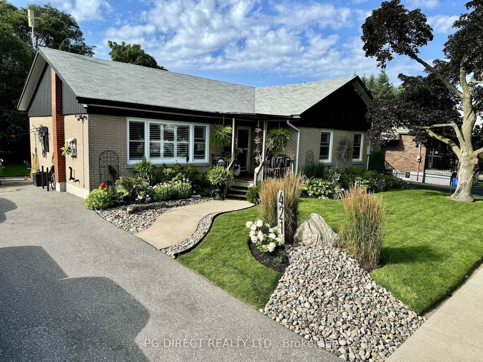 421 Ridgeway Avenue, Oshawa, ON L1J 2V8