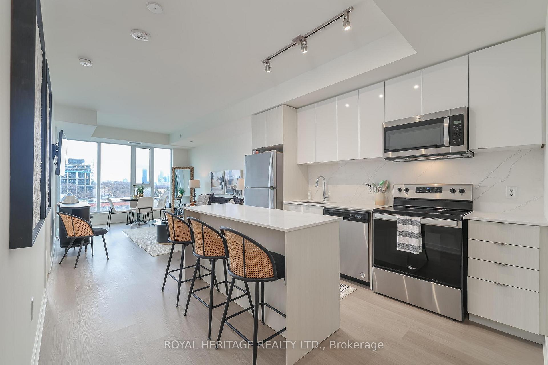 423 - 859 The Queensway, Toronto, ON M8Z 1N8