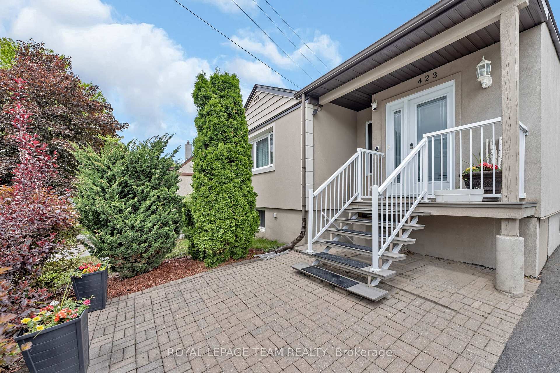 423 Blake Boulevard, Vanier and Kingsview Park, ON K1L 6L1