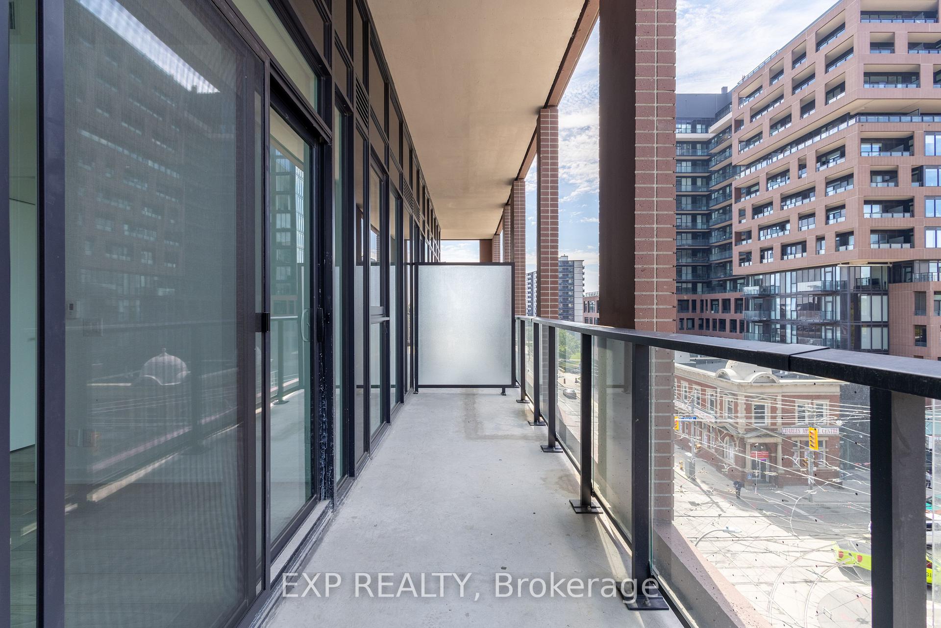 427 - 285 Dufferin Street, Toronto, ON M6K 1E6