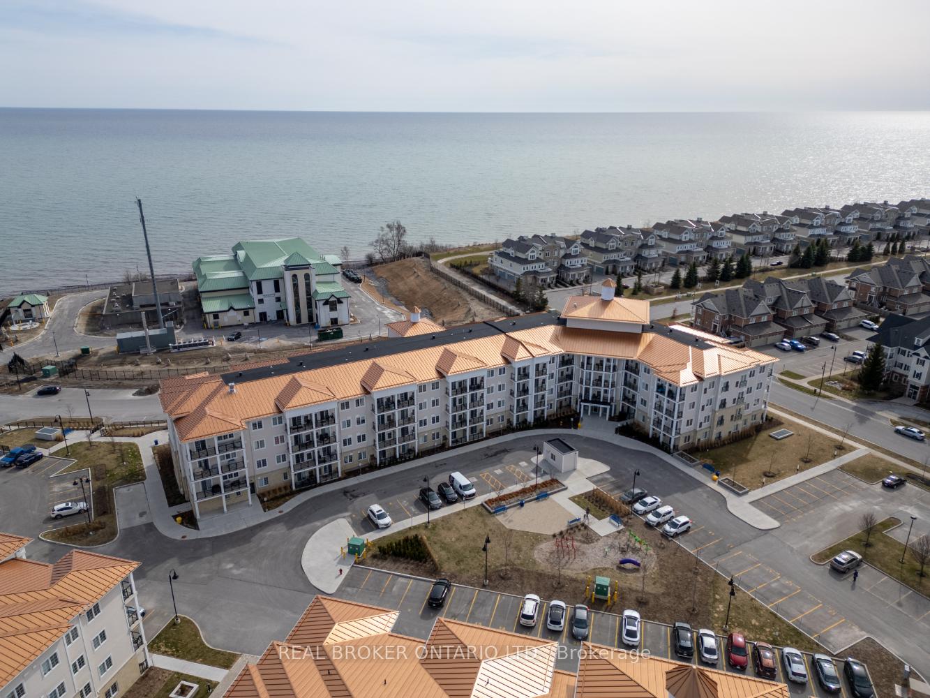 427 - 50 Lakebreeze Drive, Clarington, ON L1B 0V9