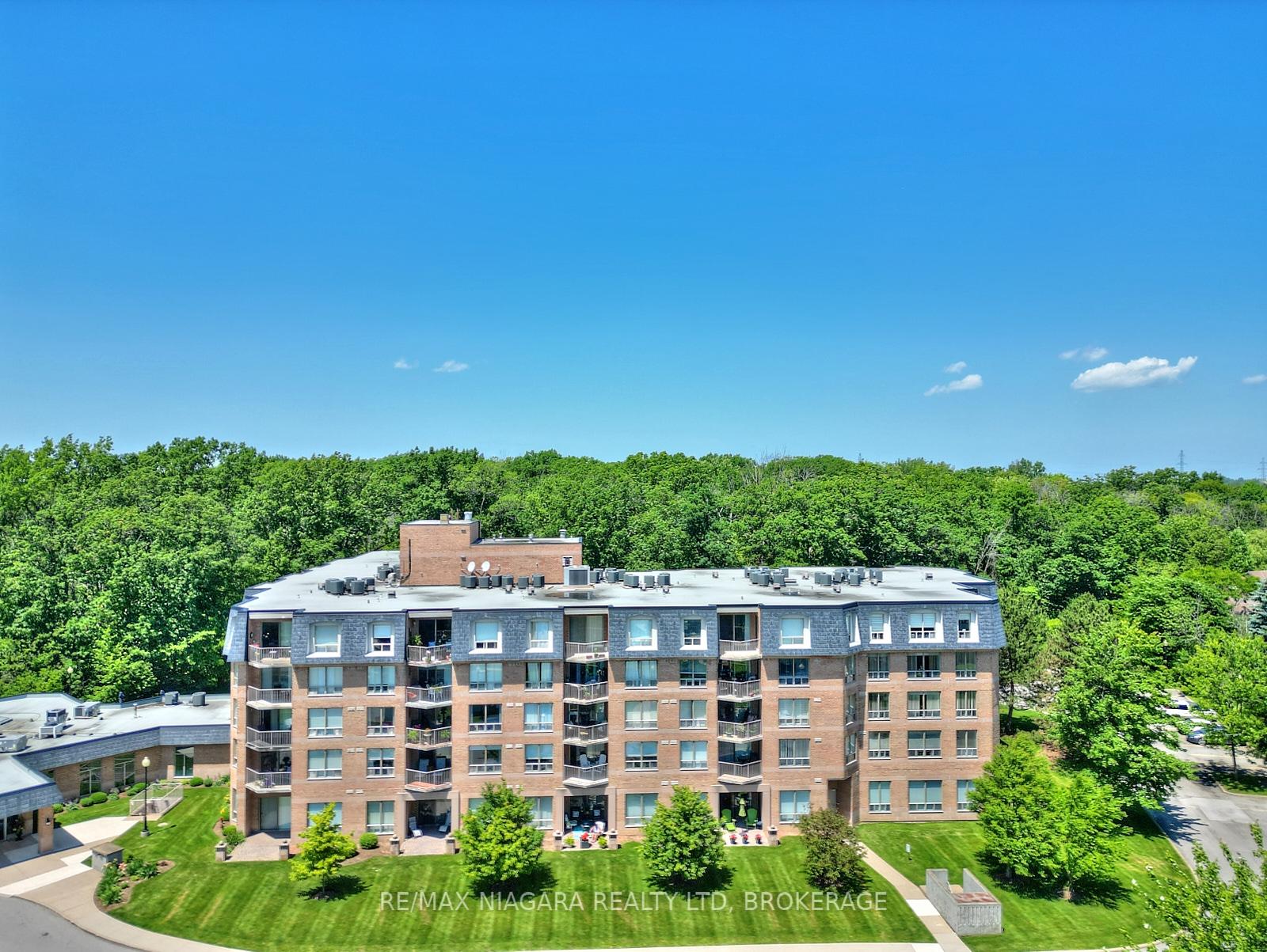 427 - 8111 Forest Glen Drive, Niagara Falls, ON L2H 2Y7