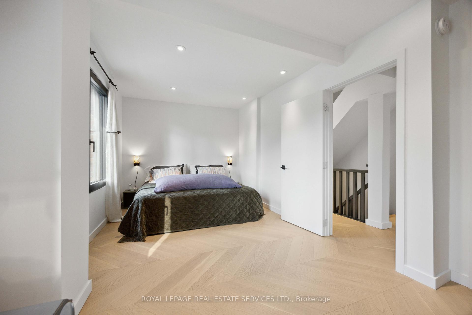 427 Annette Street, Toronto, ON M6P 1R8