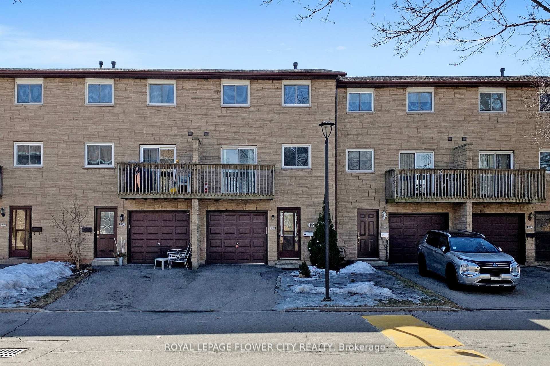 43 - 1155 Paramount Drive, Hamilton, ON L8J 2N2