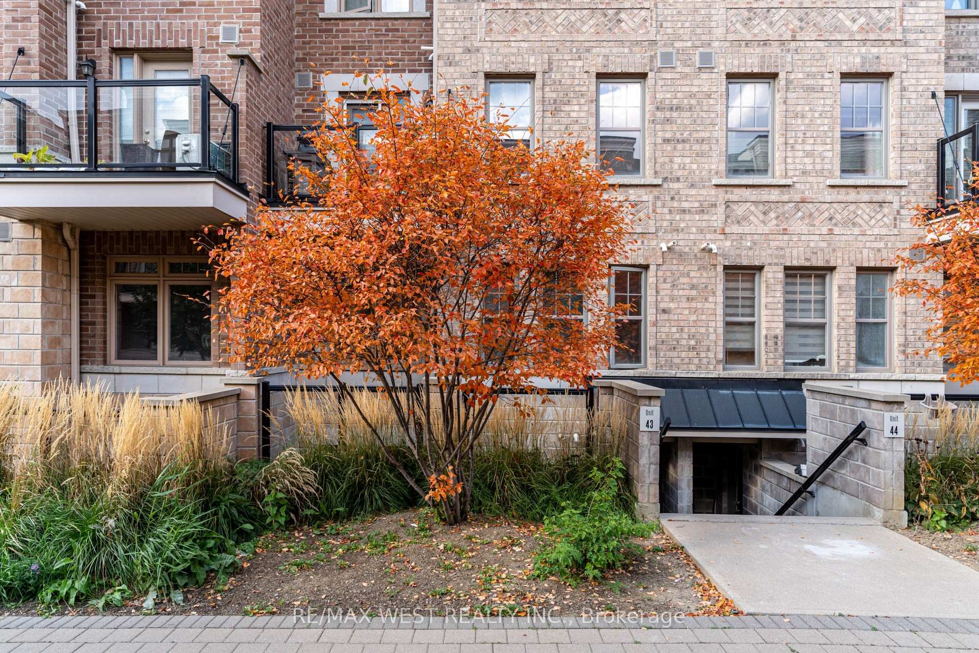 43 - 2315 Sheppard Ave W, Toronto, ON M9M 0E8