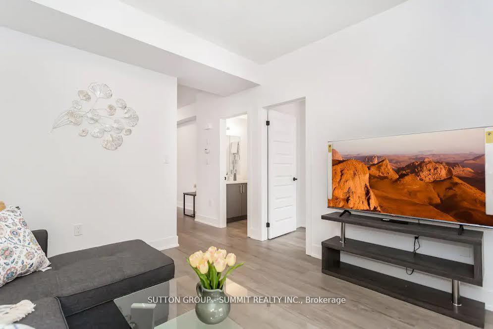 43 - 99 Roger Street, Waterloo, ON N2J 0G1