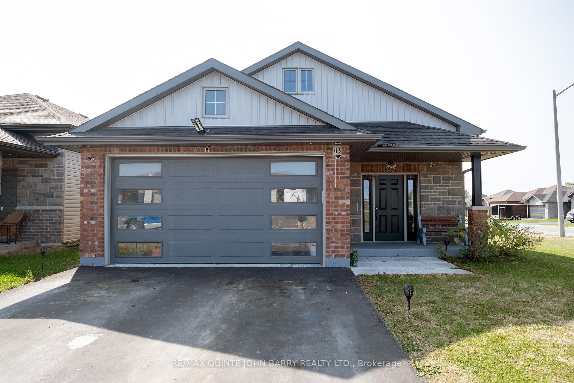 43 Cedar Park Crescent, Quinte West, ON K8V 0J1
