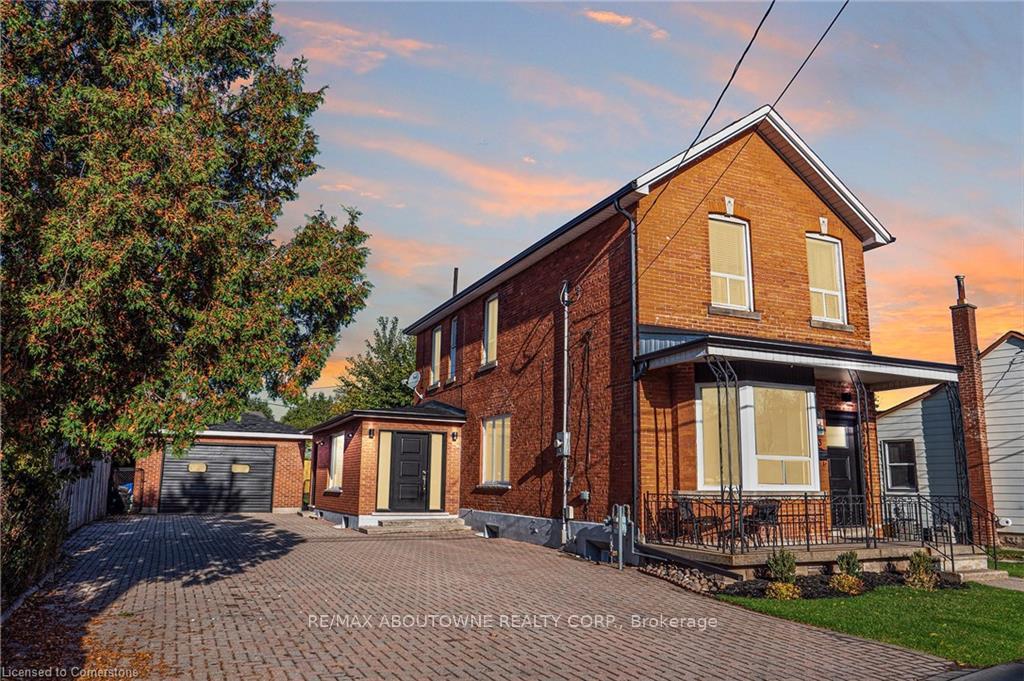 1 - 43 Crooks Street, Hamilton, ON L8R 2Z7