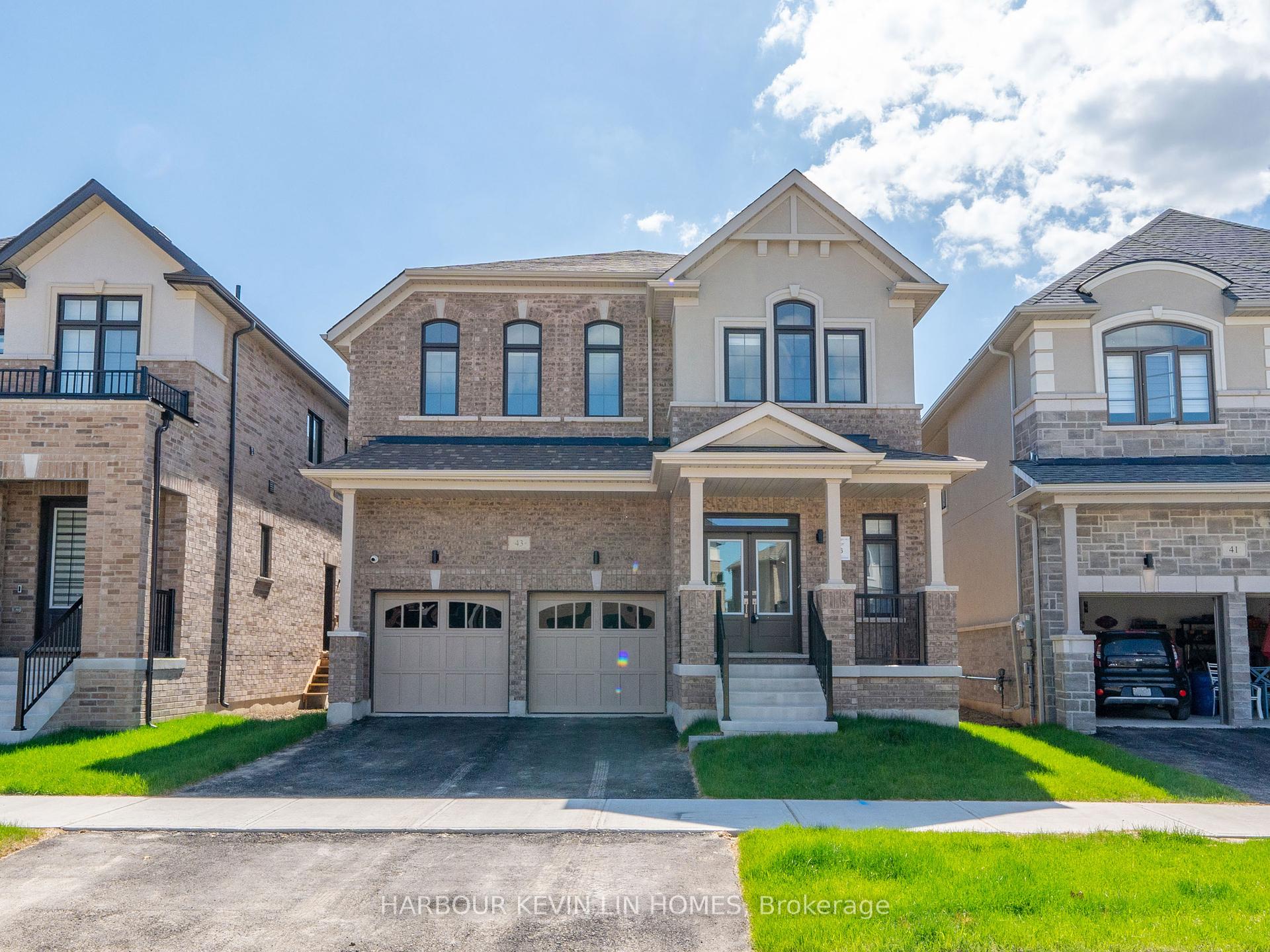 43 Donald Ingram Crescent, Georgina, ON L4P 0S3