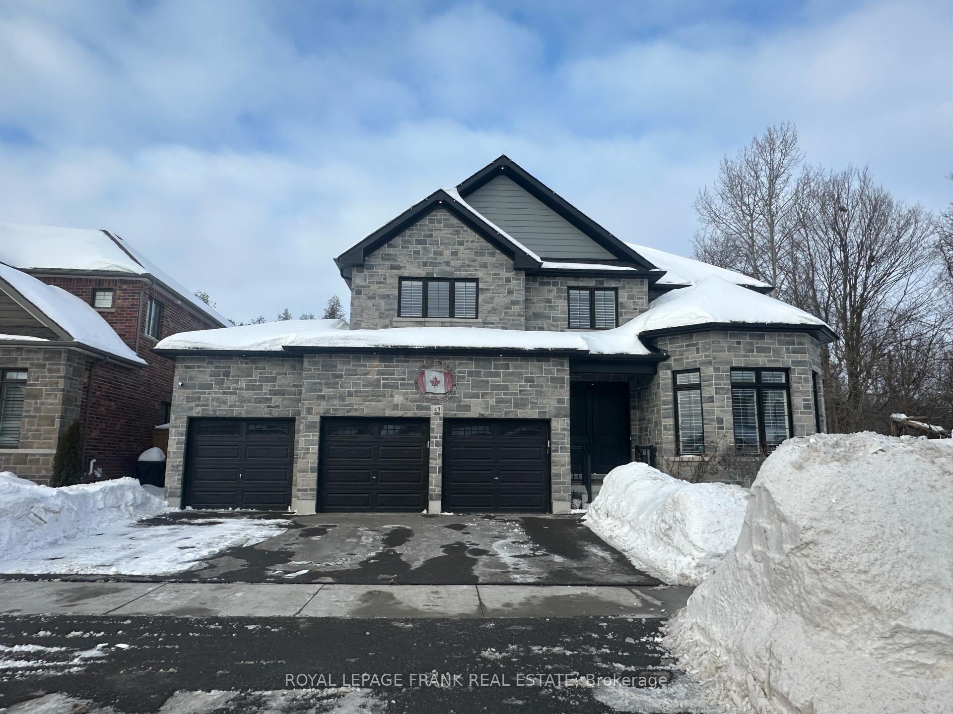 43 Harry Lee Crescent, Clarington, ON L1C 7G5