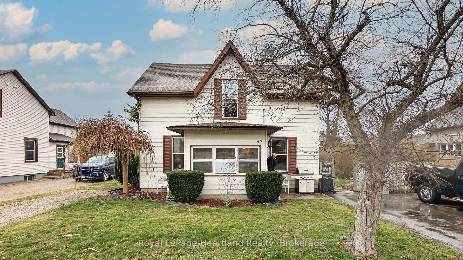 43 Trafalgar Street, Goderich, ON N7A 1T3