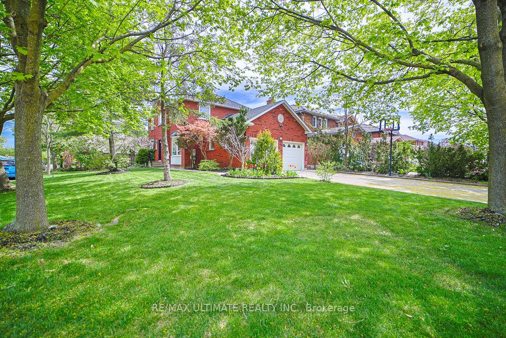 431 Commonwealth Circle, Mississauga, ON L5B 3V7