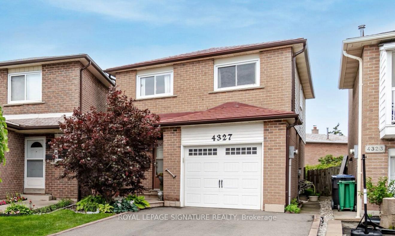 4327 Burnaby Court, Mississauga, ON L4W 3W7