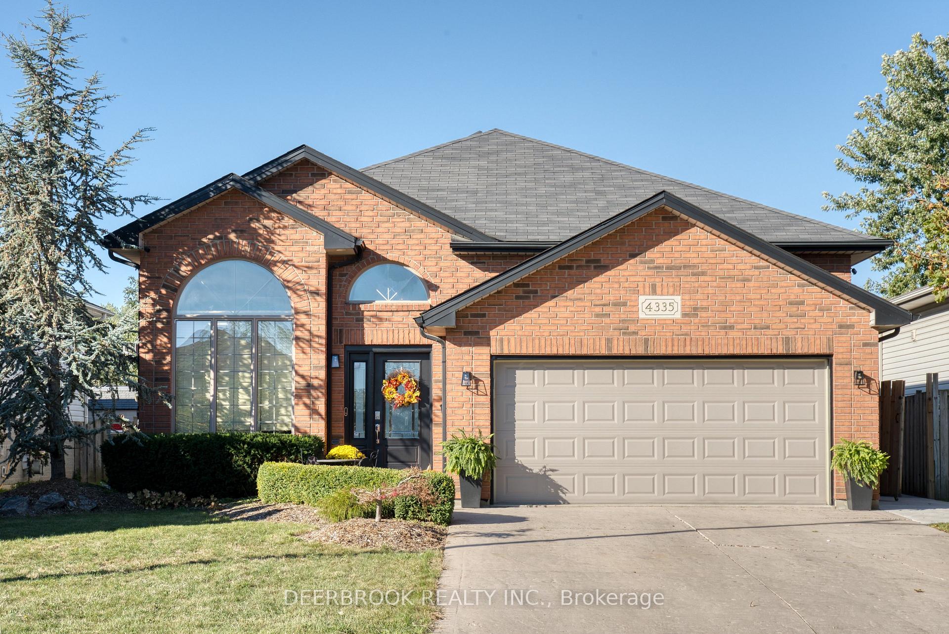 4335 St. Clair Avenue, LaSalle, ON N9H 2N3