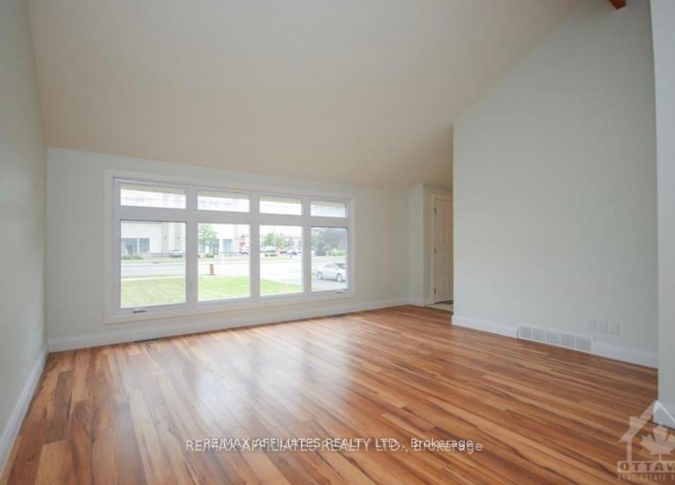 4343 INNES Road, Orleans - Cumberland and Area, ON K1E 0A8
