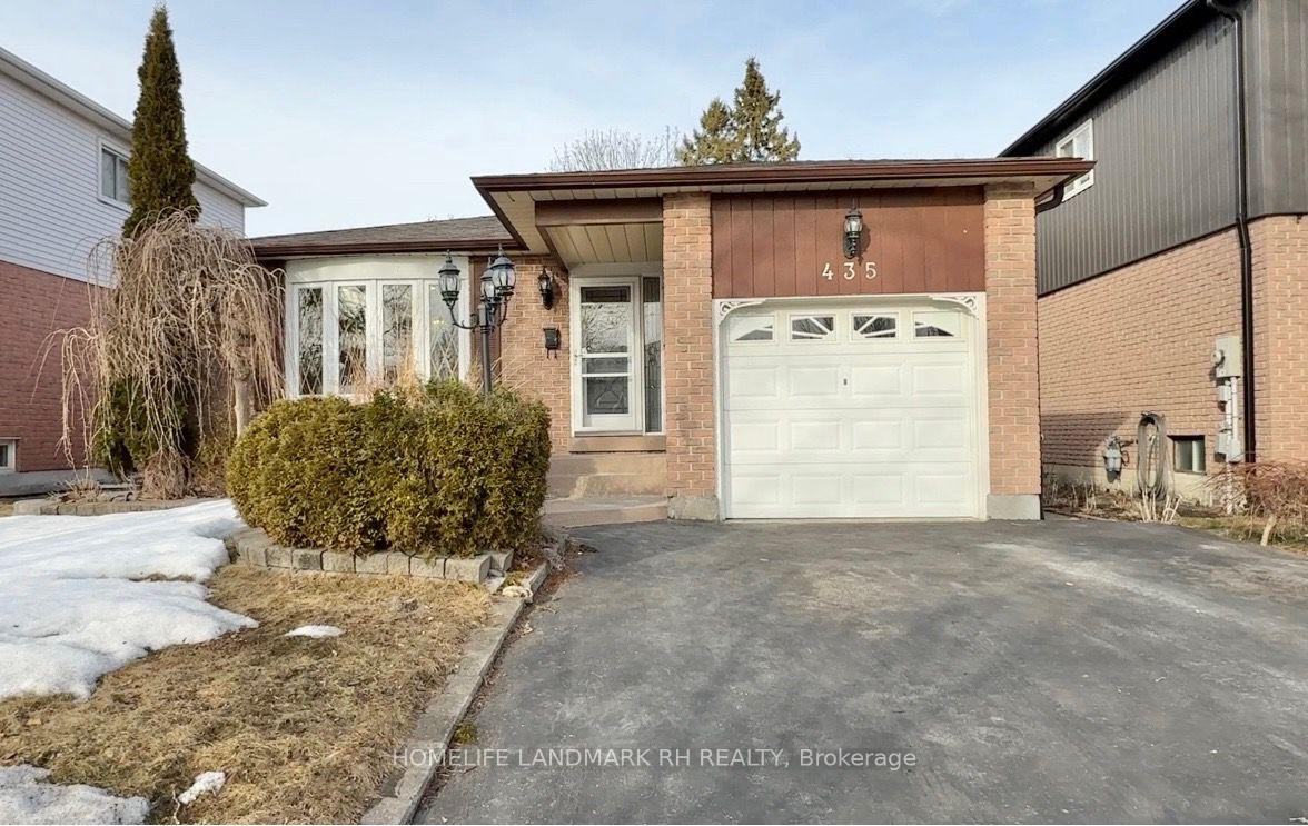 435 Gothic Drive, Oshawa, ON L1G 7R6