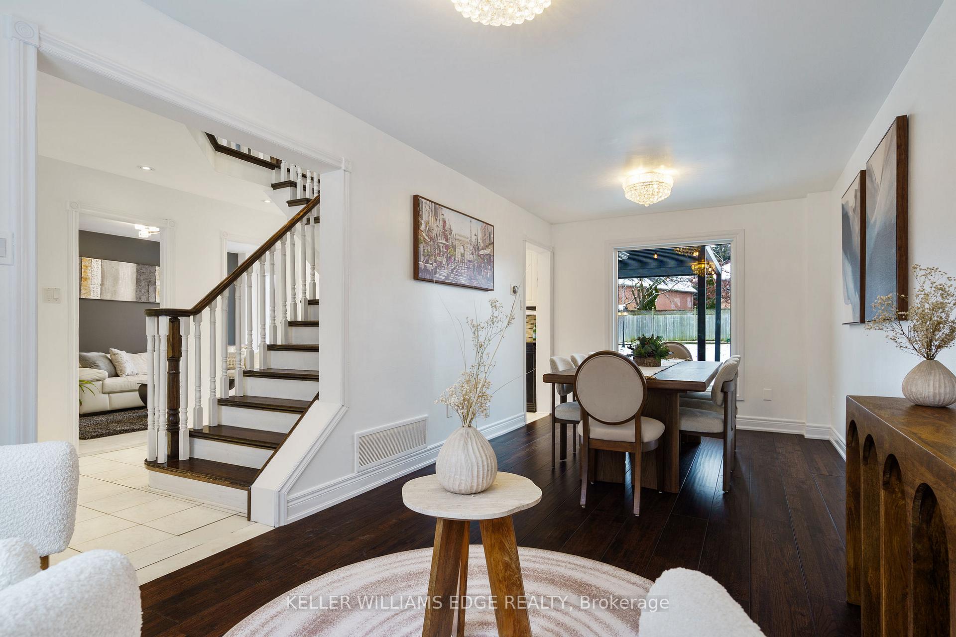 4362 Spinningdale Court, Mississauga, ON L5M 3J9