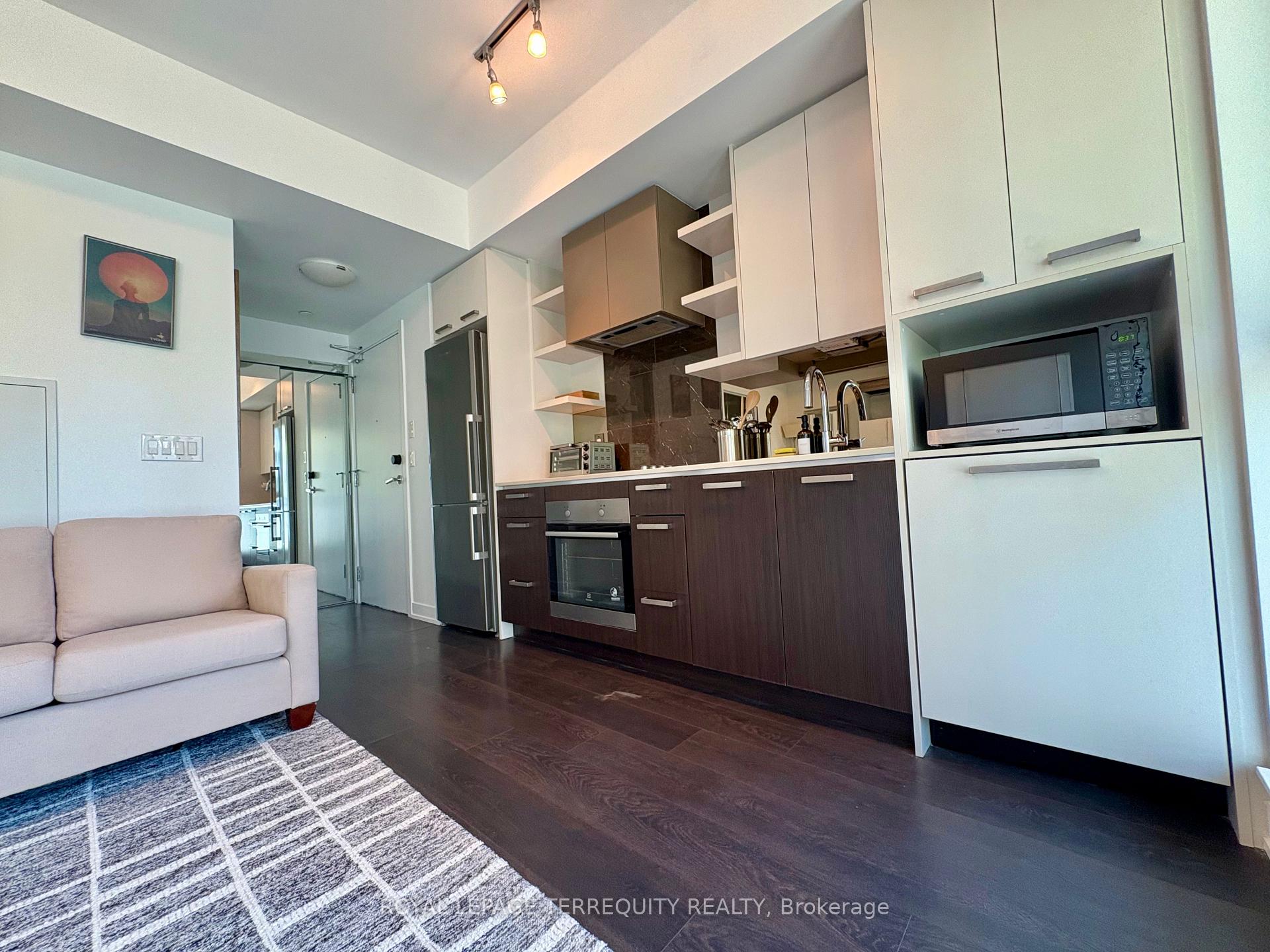 437 - 1830 Bloor Street W, Toronto, ON M6P 0A2