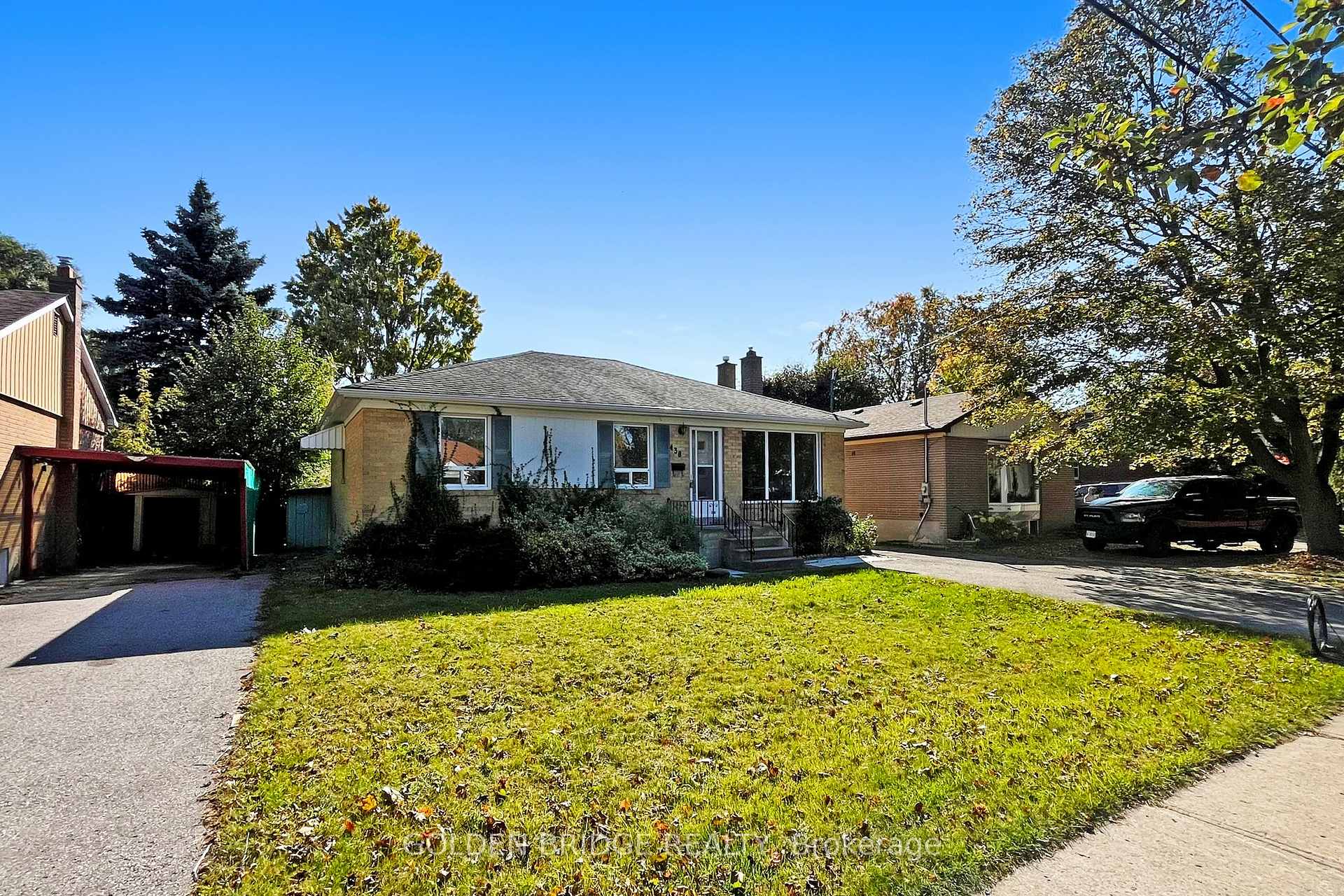 438 Centre Street E, Richmond Hill, ON L4C 1B7
