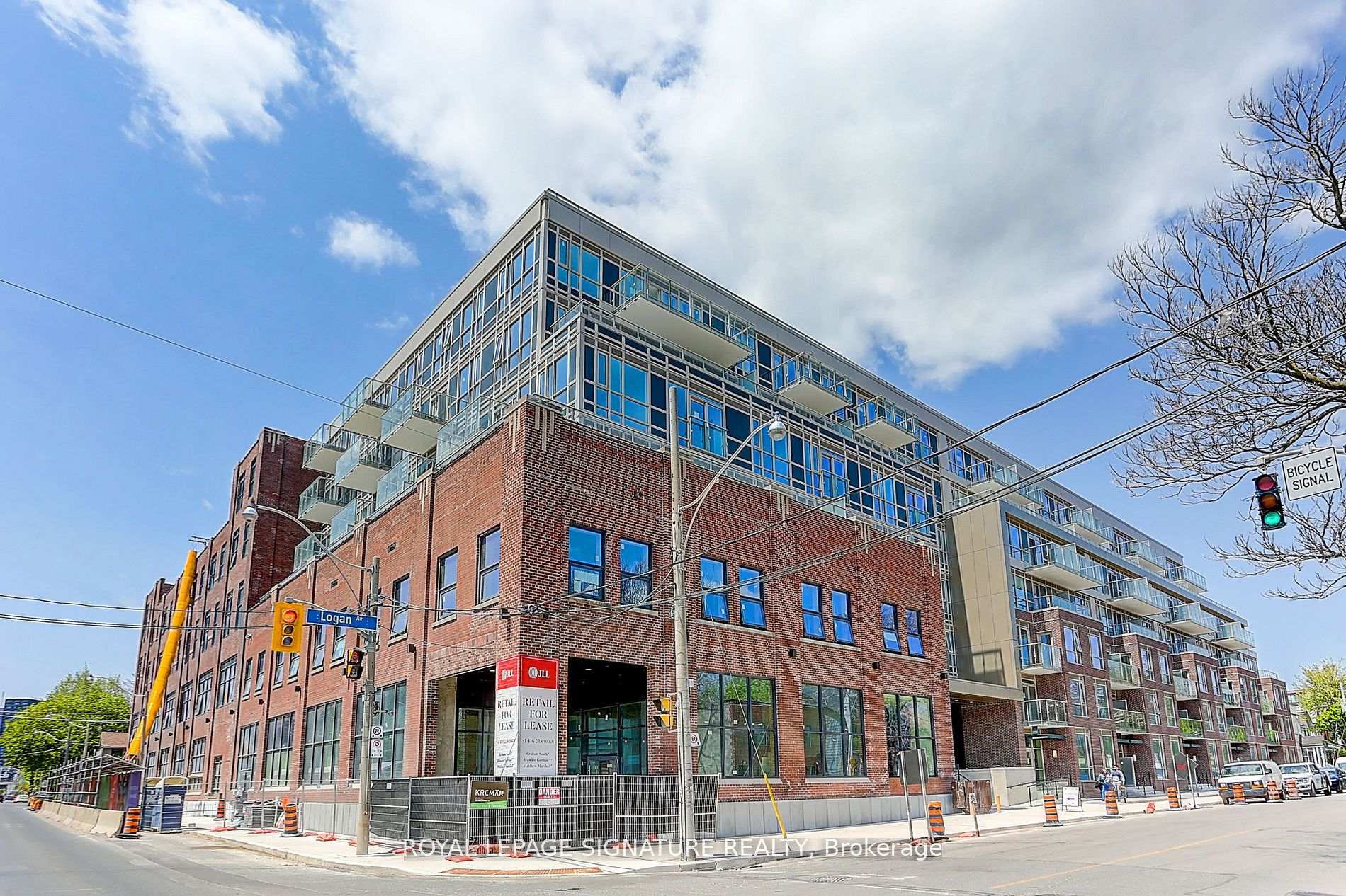 512 - 150 Logan Avenue, Toronto, ON M4M 0E4