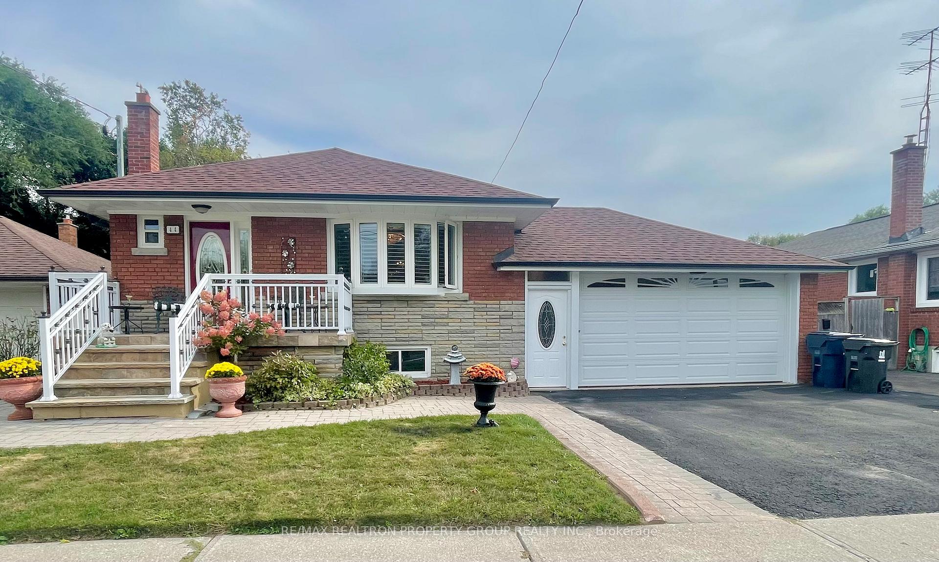 44 Anola Place, Toronto, ON M1K 4W7