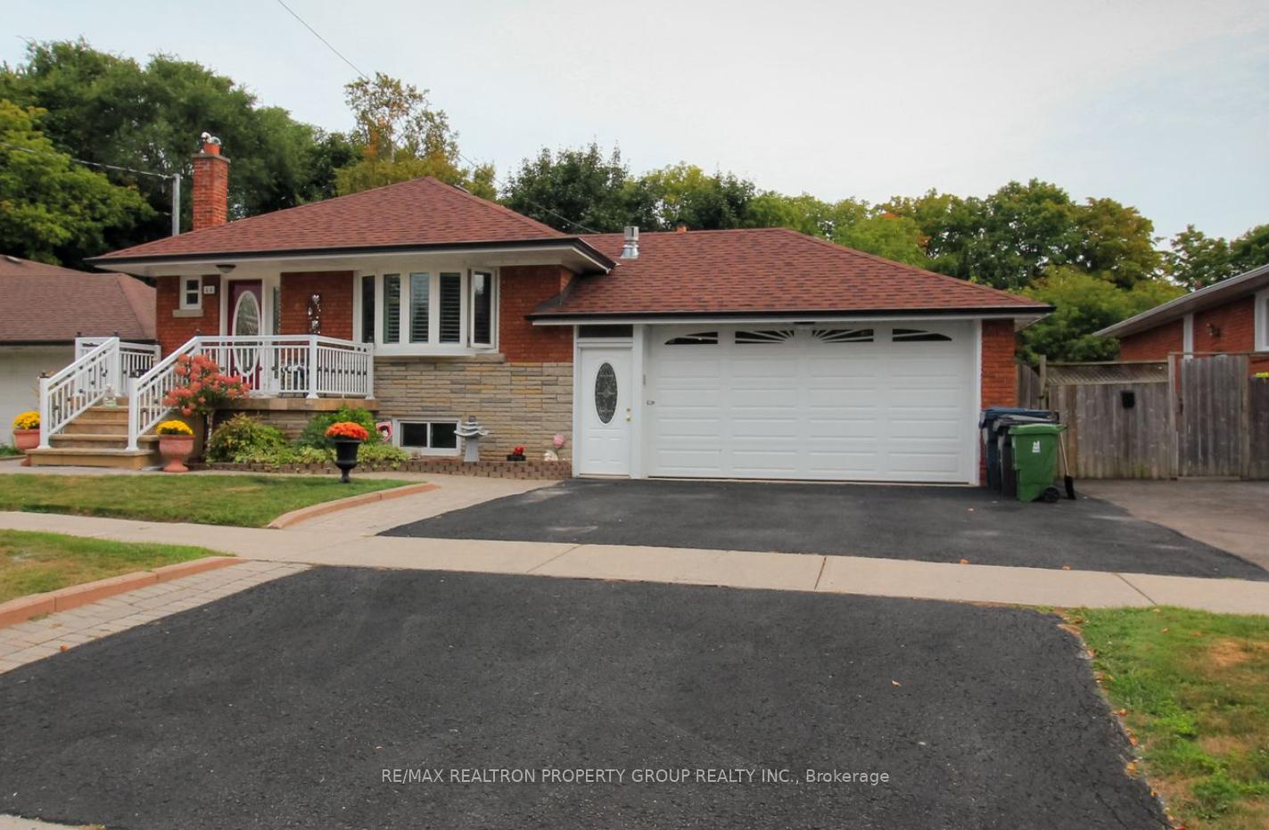 44 Anola Place, Toronto, ON M1K 4W7