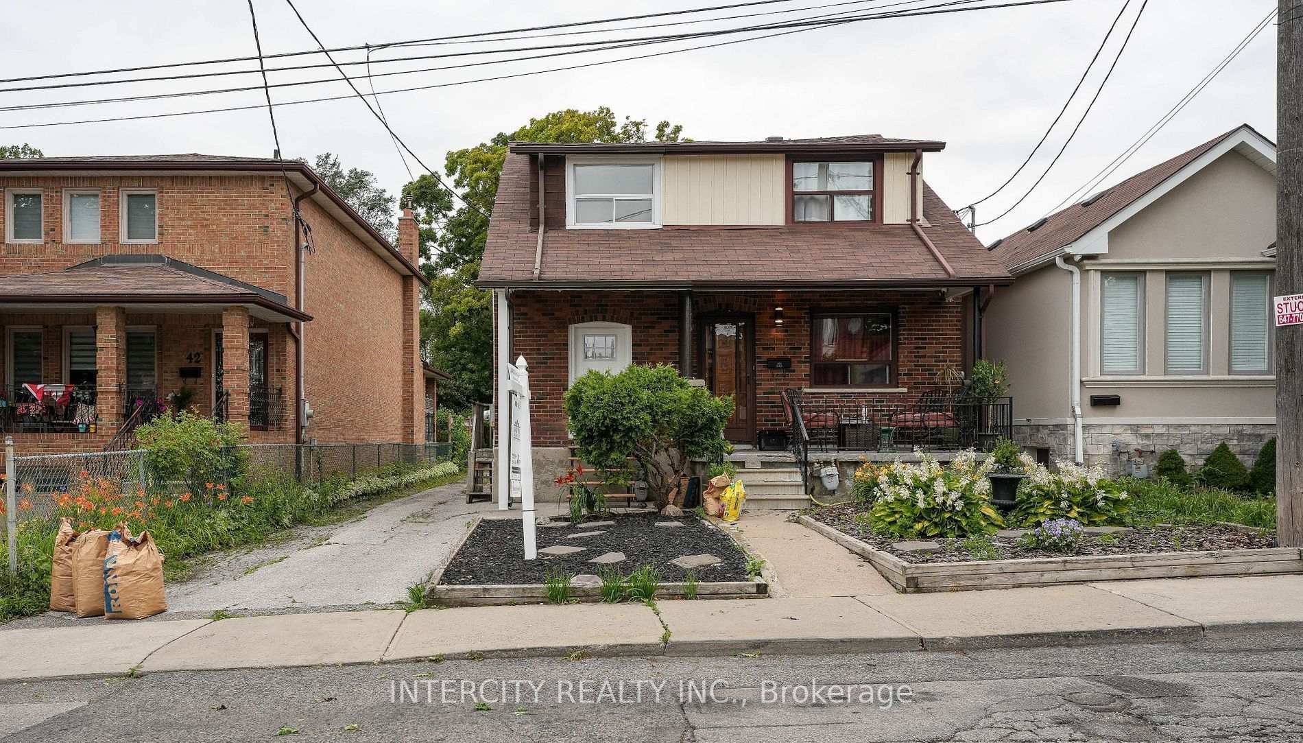 44 Branstone Road, Toronto, ON M6E 4E4